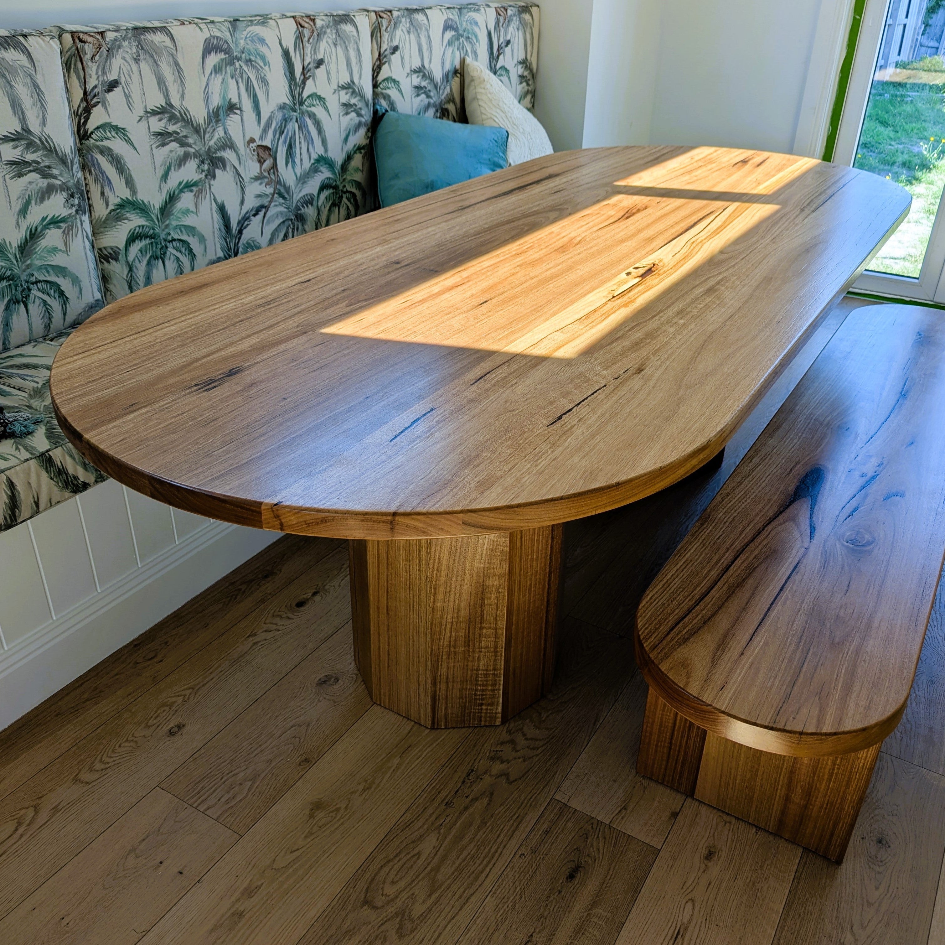 Indoor Furniture – OZTABLES